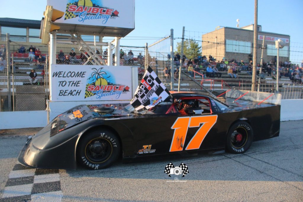 Veterans Take Center Stage in Ontario Outlaw Super Late Model Series ...